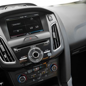 2015-Ford-Focus-ST-center-stack.jpg | Ford EcoSport Forum
